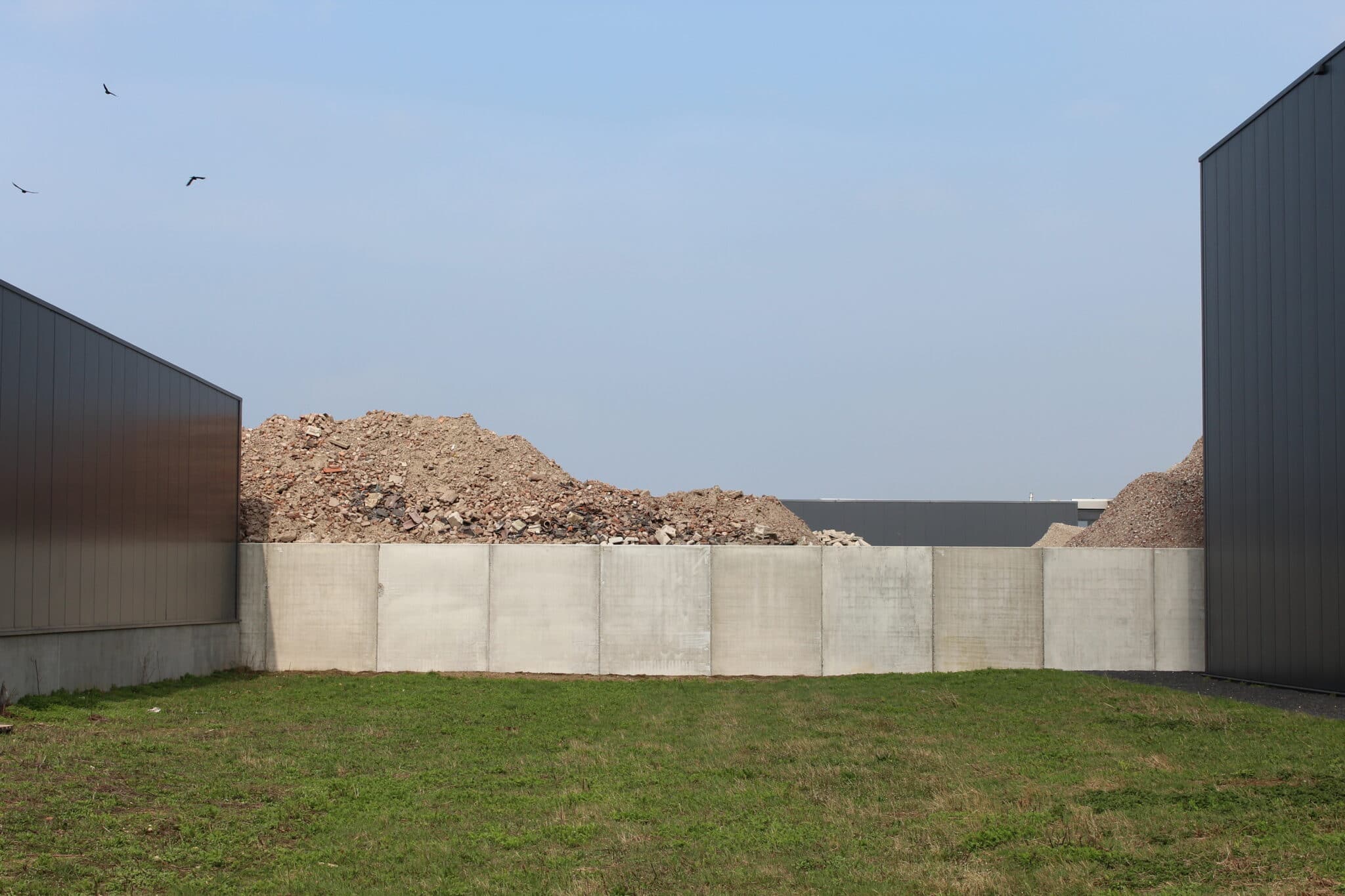 Bosch Beton - Retaining walls for sand, gravel and soil
