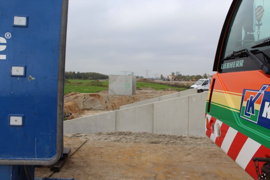 Bosch Beton - Dike from retaining walls for De Vork depot in Haren