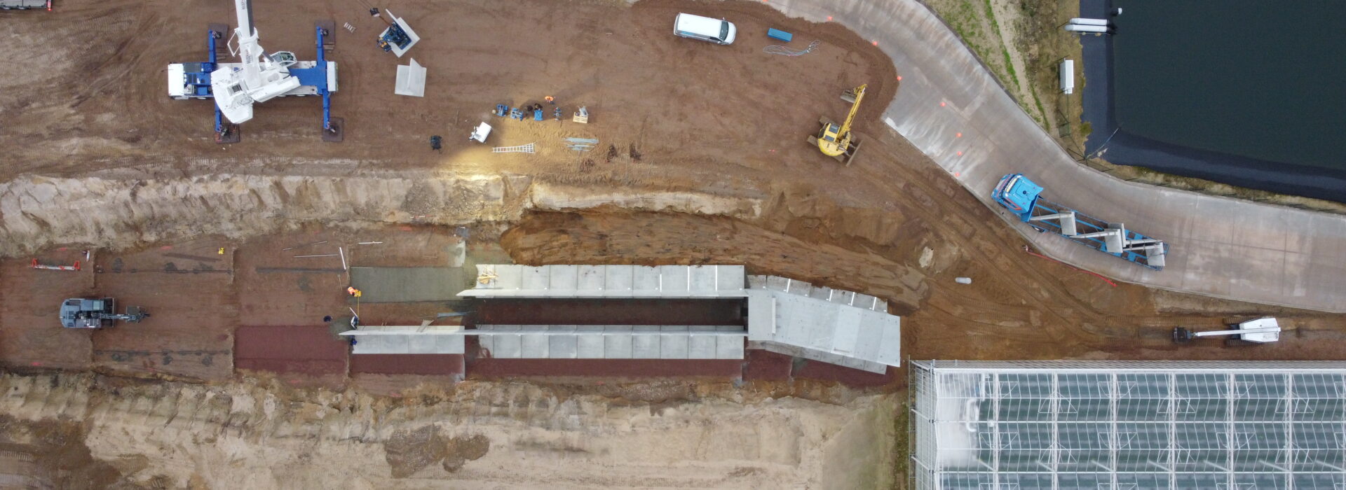 Bosch Beton - Hældning og tunnel af støttemure realiseret hos tysk avler