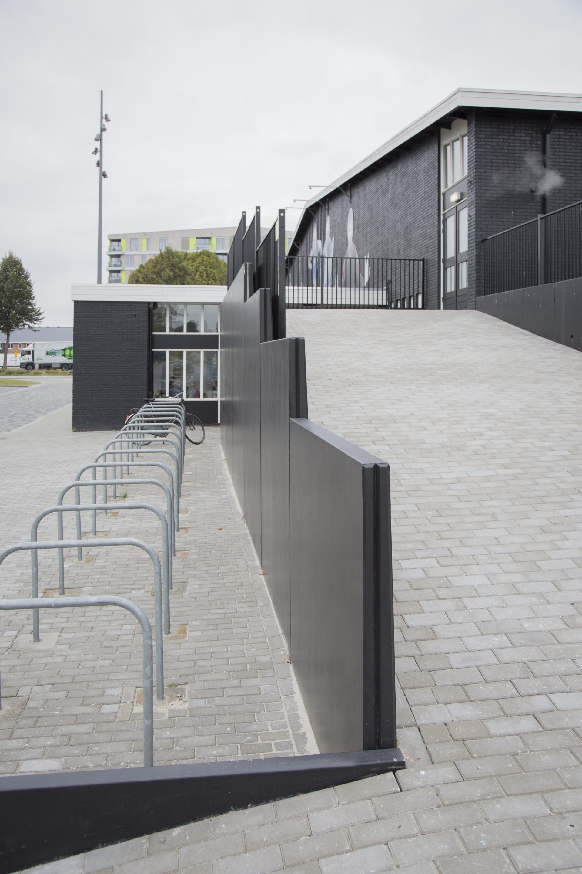 Bosch Beton - Anthracite retaining walls modernise FBK Stadium ...