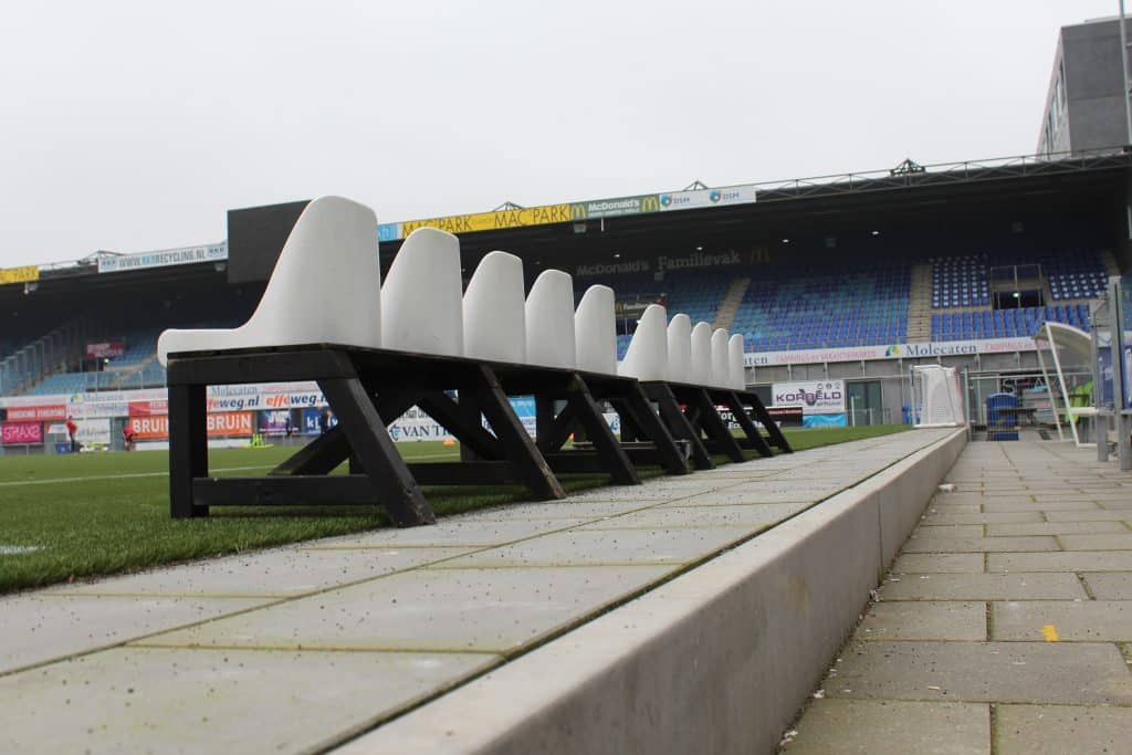 Bosch Beton - Retaining walls raise the pitch at PEC Zwolle